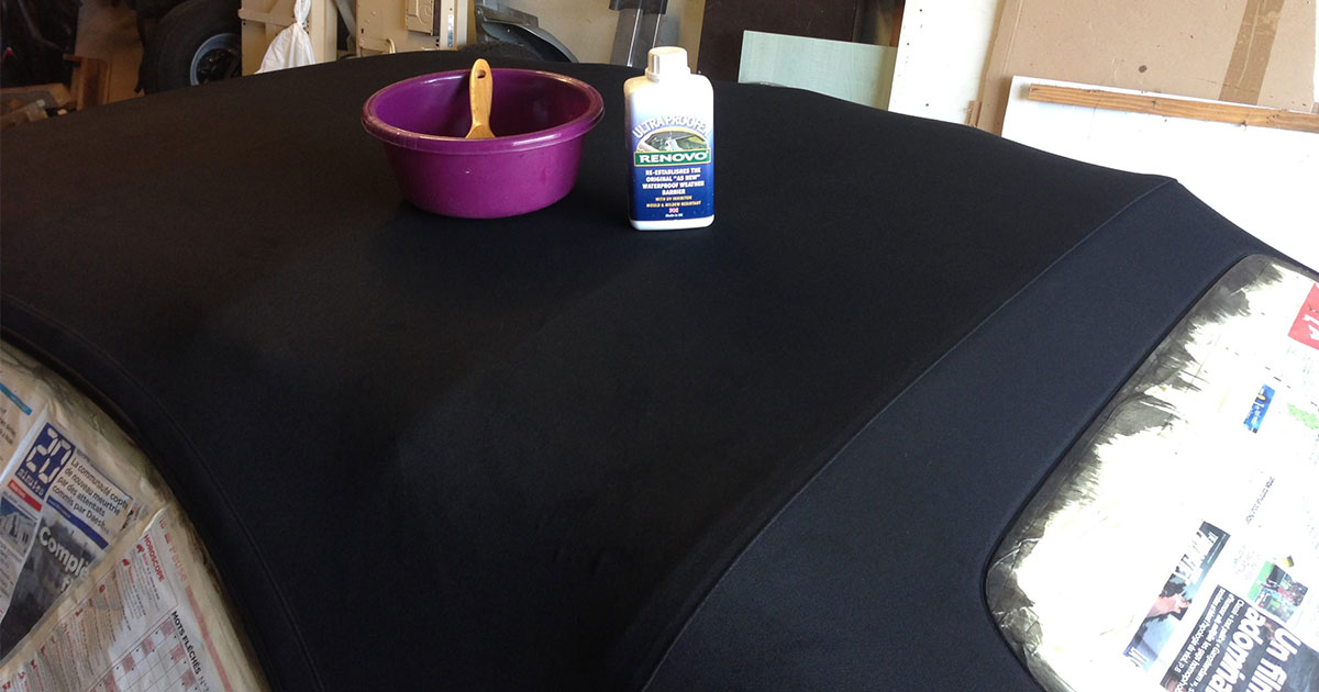 Entretenir, nettoyer et imperméabiliser une capote de cabriolet